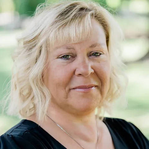 Debi Brobst profile picture